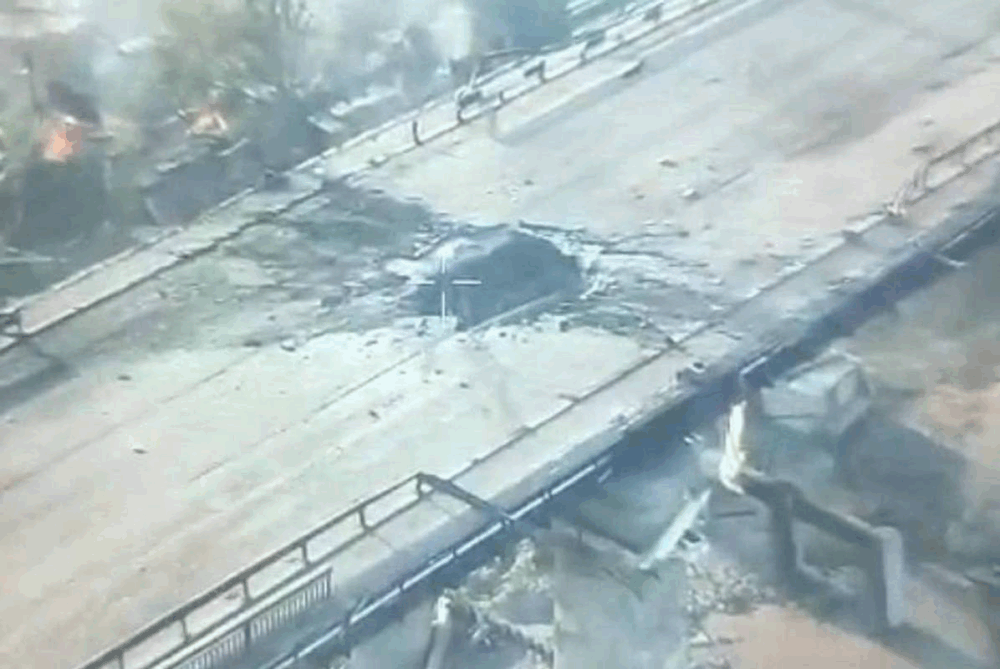 Russia Strikes Kherson Bridge Again — Why It Matters | Empr.media